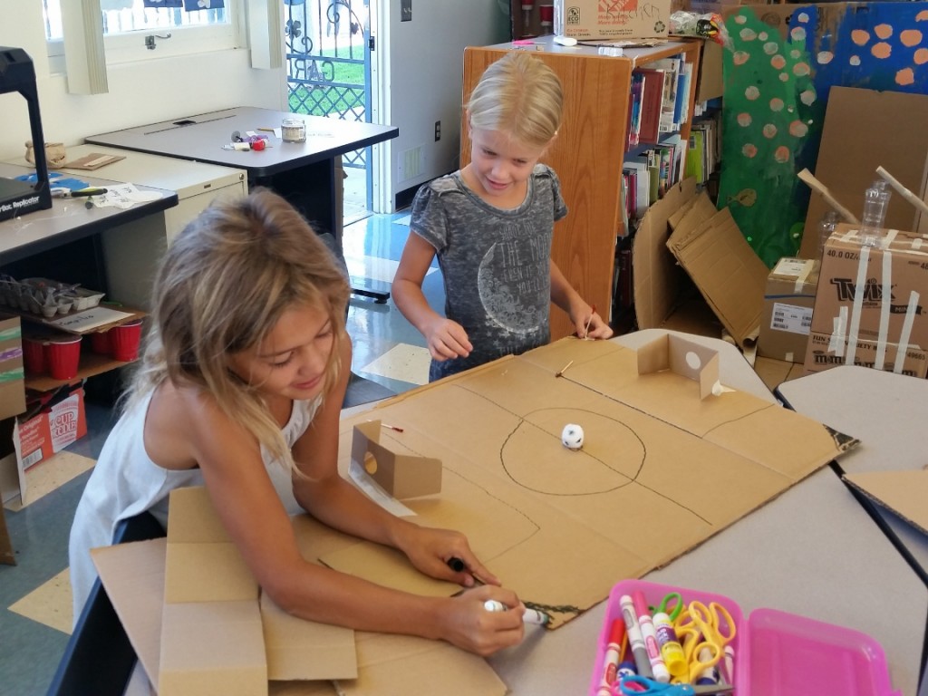 Cardboard Challenge – Knecht STEM