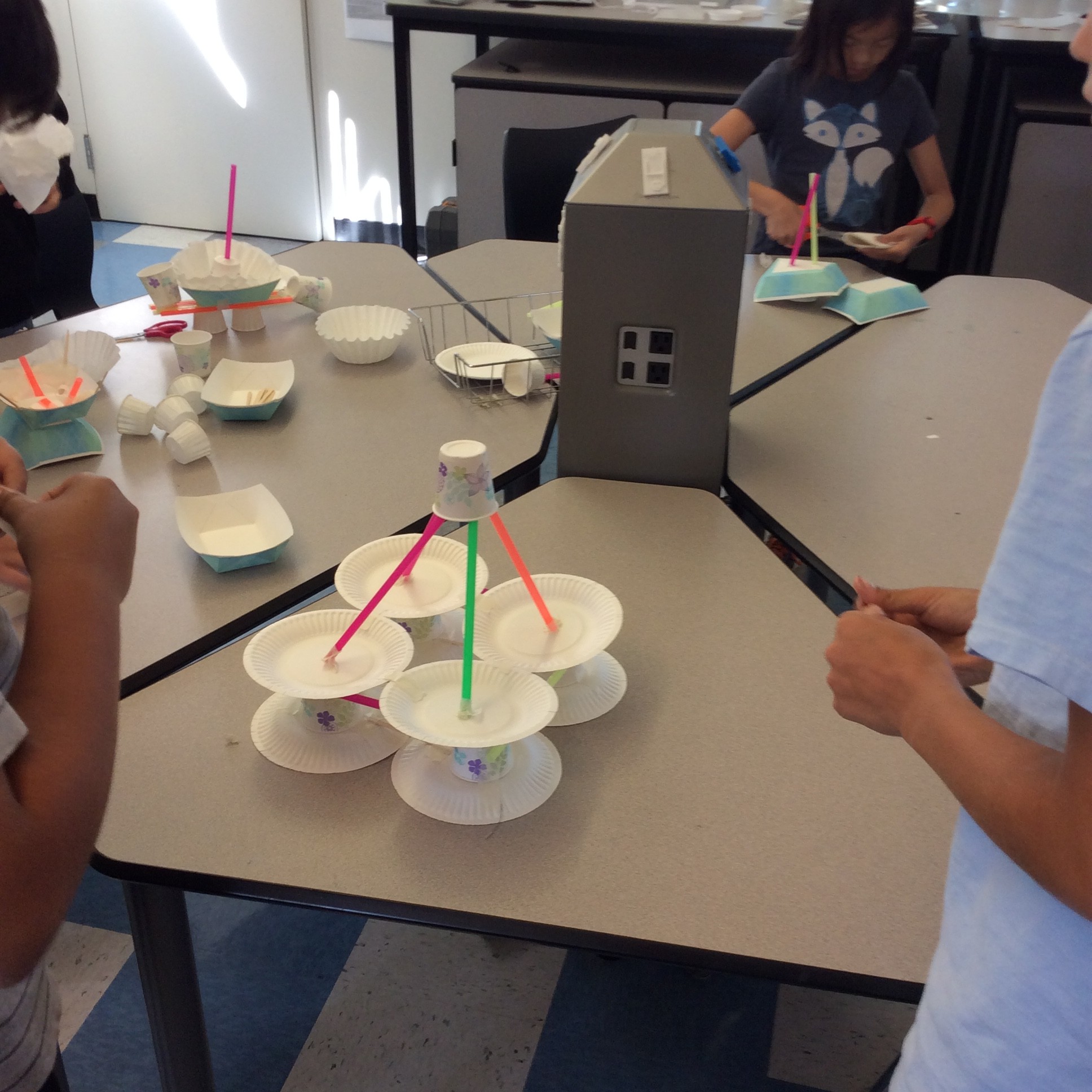 Earthquake Proof Houses – Knecht STEM