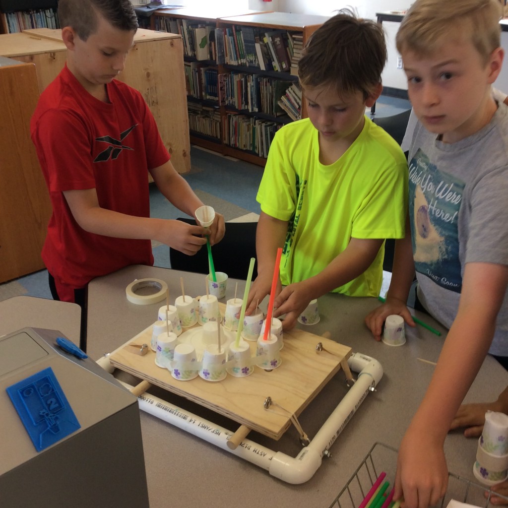 Earthquake Proof Houses – Knecht STEM