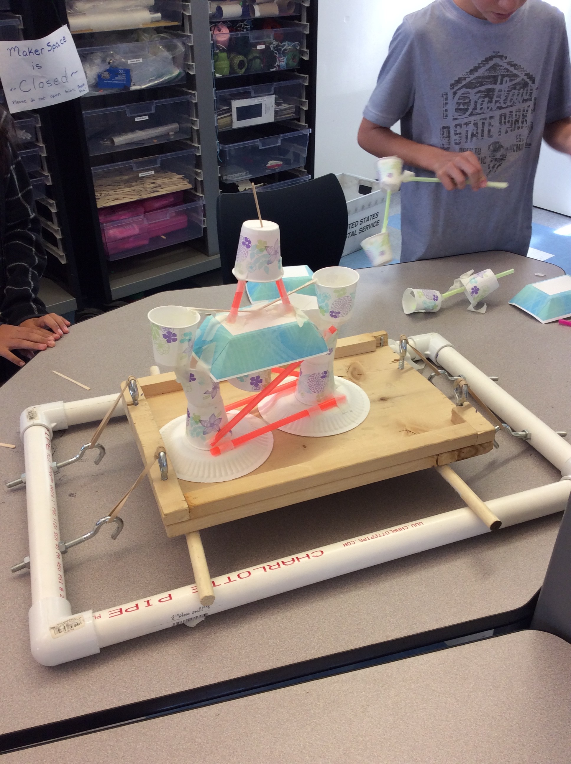 Earthquake Proof Houses – Knecht STEM